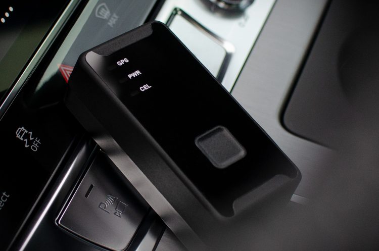 Car Tracking Installation Options: plug-and-play, hardwired, battery ...